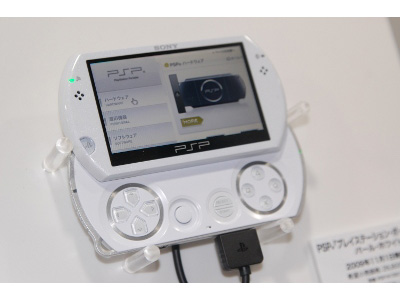 【TGS2009】SCEJブースにPSP goがお目見え！ | アニメイトタイムズ