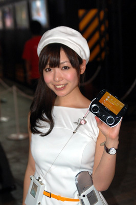 【TGS2009】SCEJブースにPSP goがお目見え！ | アニメイトタイムズ